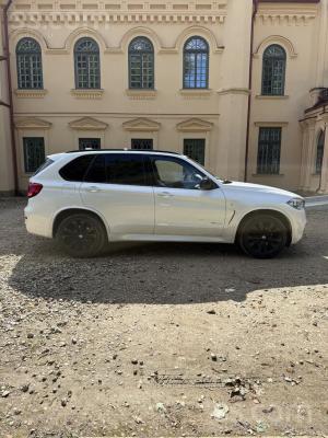 Balts BMW X5 2015 Preiļi, ar dzinēja tilpumu 3.00 L un nobraukumu 271 tūkst. km par 21000 €, foto 6 vietnē AUTOMOTO.COM.LV