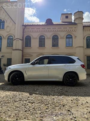 Balts BMW X5 2015 Preiļi, ar dzinēja tilpumu 3.00 L un nobraukumu 271 tūkst. km par 21000 €, foto 7 vietnē AUTOMOTO.COM.LV