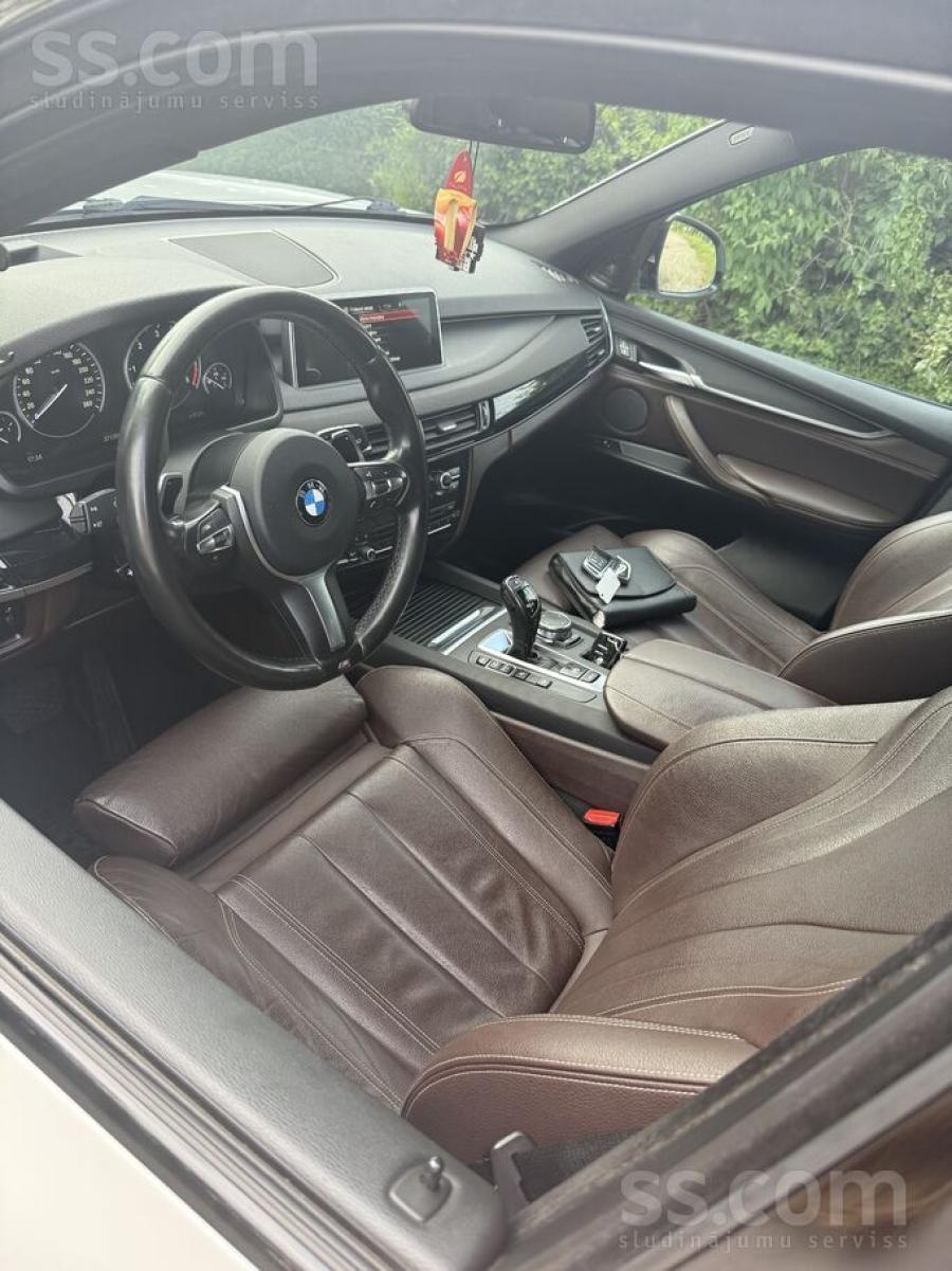 Balts BMW X5 2015 Preiļi, ar dzinēja tilpumu 3.00 L un nobraukumu 271 tūkst. km par 21000 €, foto 10 vietnē AUTOMOTO.COM.LV