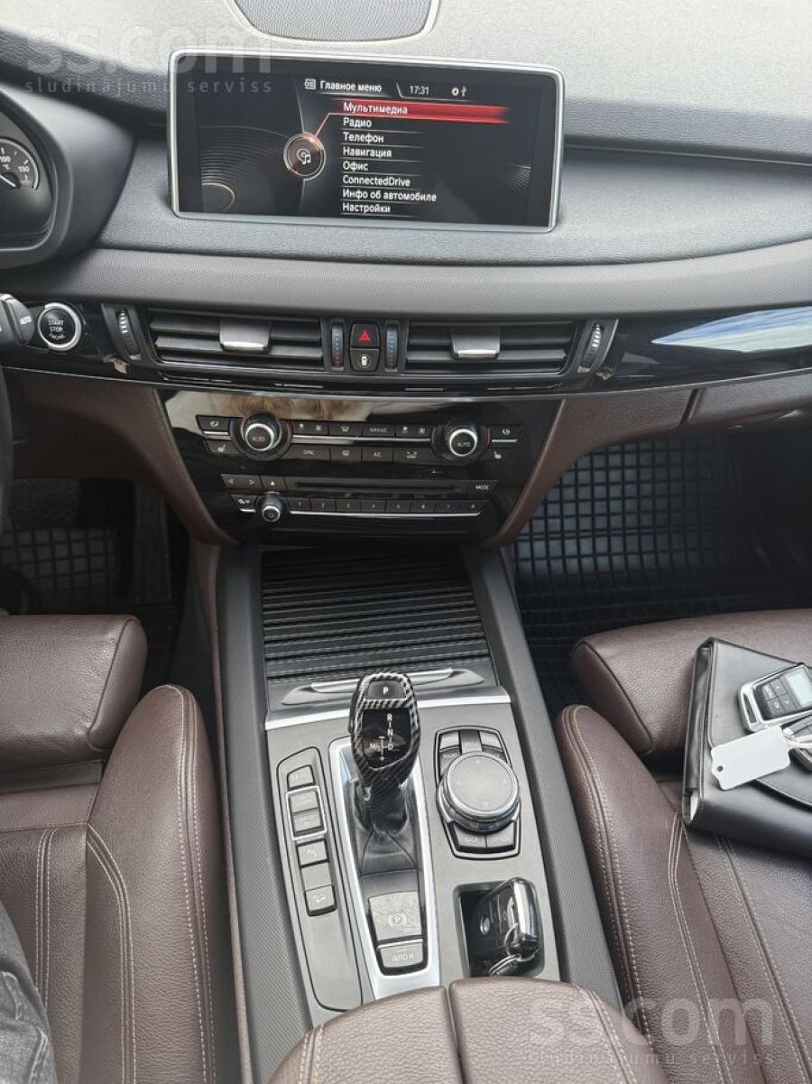 Balts BMW X5 2015 Preiļi, ar dzinēja tilpumu 3.00 L un nobraukumu 271 tūkst. km par 21000 €, foto 11 vietnē AUTOMOTO.COM.LV