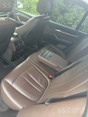 Balts BMW X5 2015 Preiļi, ar dzinēja tilpumu 3.00 L un nobraukumu 271 tūkst. km par 21000 €, foto 17 vietnē AUTOMOTO.COM.LV