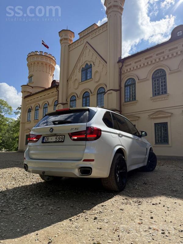 Balts BMW X5 2015 Preiļi, ar dzinēja tilpumu 3.00 L un nobraukumu 271 tūkst. km par 21000 €, foto 5 vietnē AUTOMOTO.COM.LV