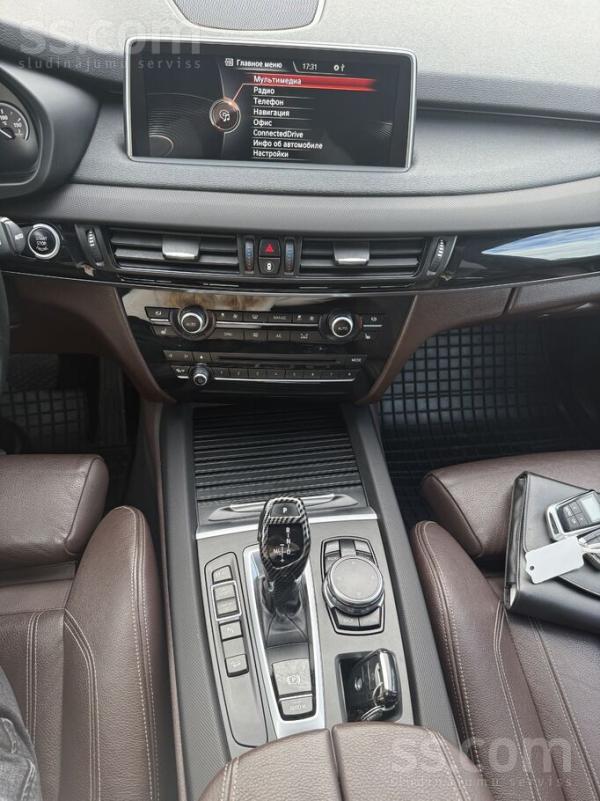 Balts BMW X5 2015 Preiļi, ar dzinēja tilpumu 3.00 L un nobraukumu 271 tūkst. km par 21000 €, foto 11 vietnē AUTOMOTO.COM.LV