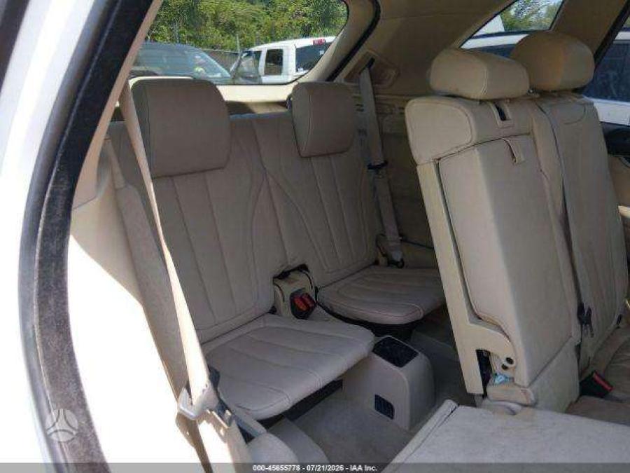 White BMW X5 2015 in Klaipeda, with an engine capacity of 3.00 L and mileage of 170 thousand km for 6700 €, photo 19 on AUTOMOTO.COM.LV