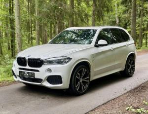 White BMW X5 2015 in Kursenai, with an engine capacity of 2.99 L and mileage of 268 thousand km for 19900 €, photo 1 on AUTOMOTO.COM.LV