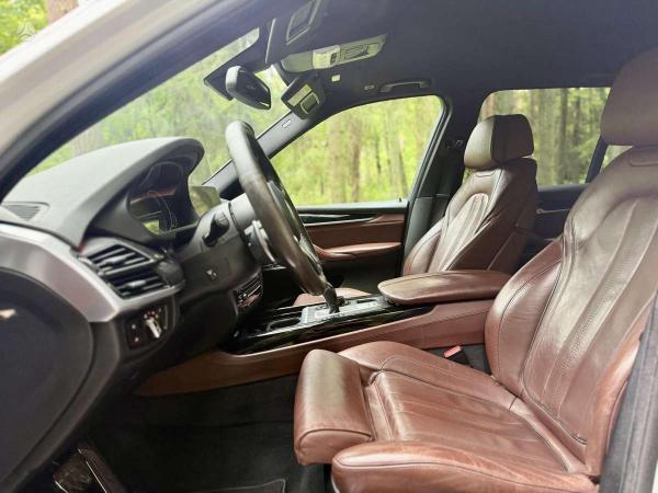 Balts BMW X5 2015 Kuršėnai, ar dzinēja tilpumu 2.99 L un nobraukumu 268 tūkst. km par 19900 €, foto 8 vietnē AUTOMOTO.COM.LV