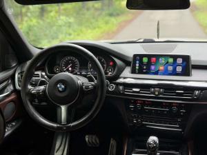 White BMW X5 2015 in Kursenai, with an engine capacity of 2.99 L and mileage of 268 thousand km for 19900 €, photo 10 on AUTOMOTO.COM.LV