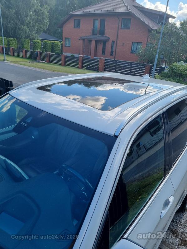 White BMW X5 2015 in Tartu, with an engine capacity of 3.00 L and mileage of 175 thousand km for 24900 €, photo 9 on AUTOMOTO.COM.LV