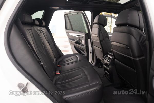 White BMW X5 2015 in Tallinn, with an engine capacity of 3.00 L and mileage of 293 thousand km for 17990 €, photo 7 on AUTOMOTO.COM.LV