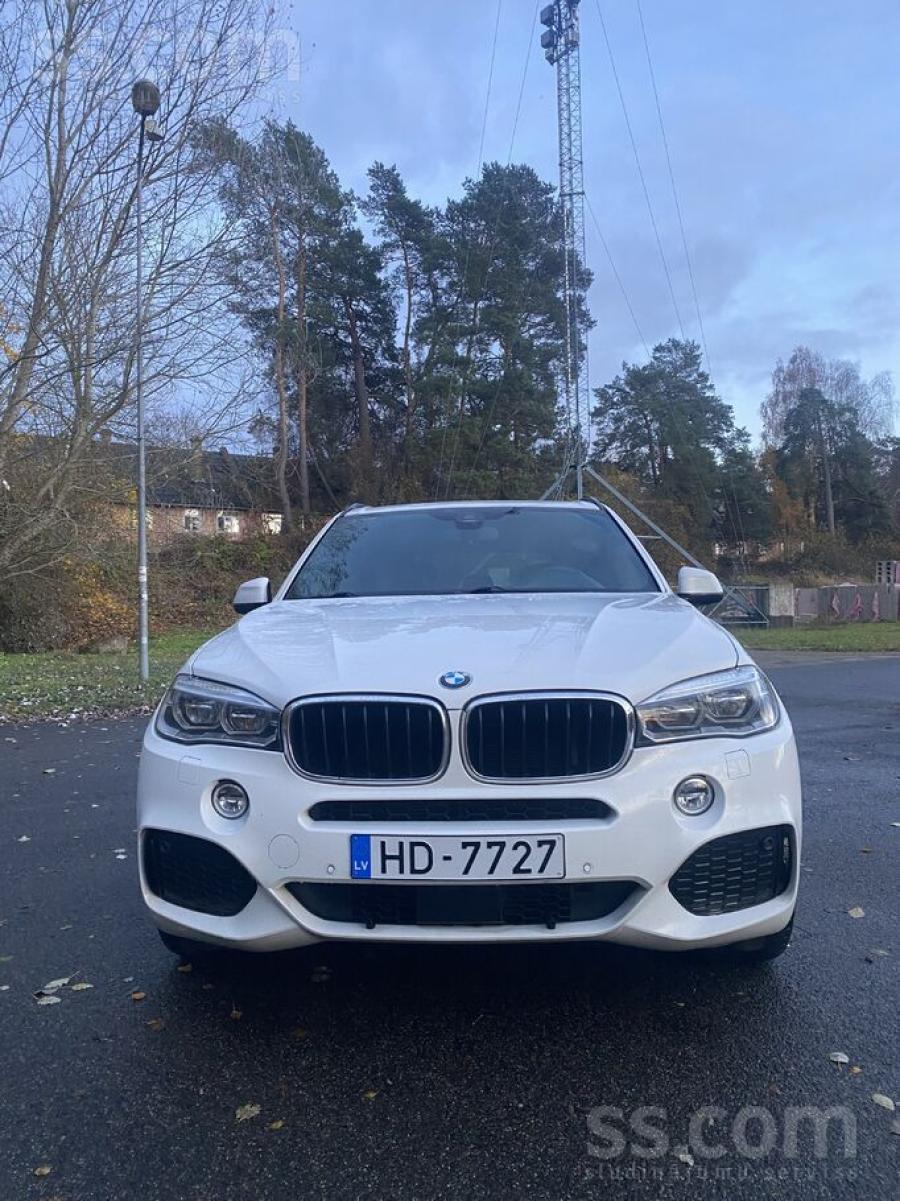 White BMW X5 2015 in Riga, with an engine capacity of 3.00 L and mileage of 290 thousand km for 17000 €, photo 3 on AUTOMOTO.COM.LV