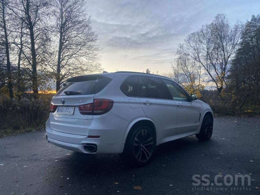 White BMW X5 2015 in Riga, with an engine capacity of 3.00 L and mileage of 290 thousand km for 17000 €, photo 5 on AUTOMOTO.COM.LV