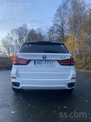 White BMW X5 2015 in Riga, with an engine capacity of 3.00 L and mileage of 290 thousand km for 17000 €, photo 6 on AUTOMOTO.COM.LV
