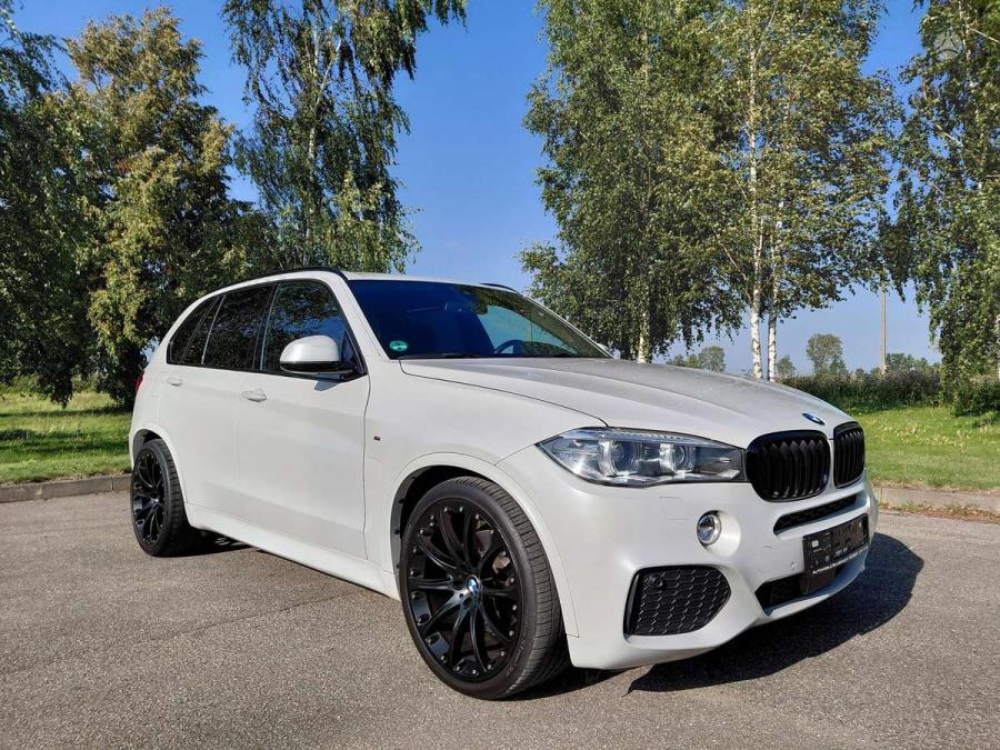 Balts BMW X5 2015 Vilkaviškis, ar dzinēja tilpumu 2.99 L un nobraukumu 235 tūkst. km par 19400 €, foto 3 vietnē AUTOMOTO.COM.LV