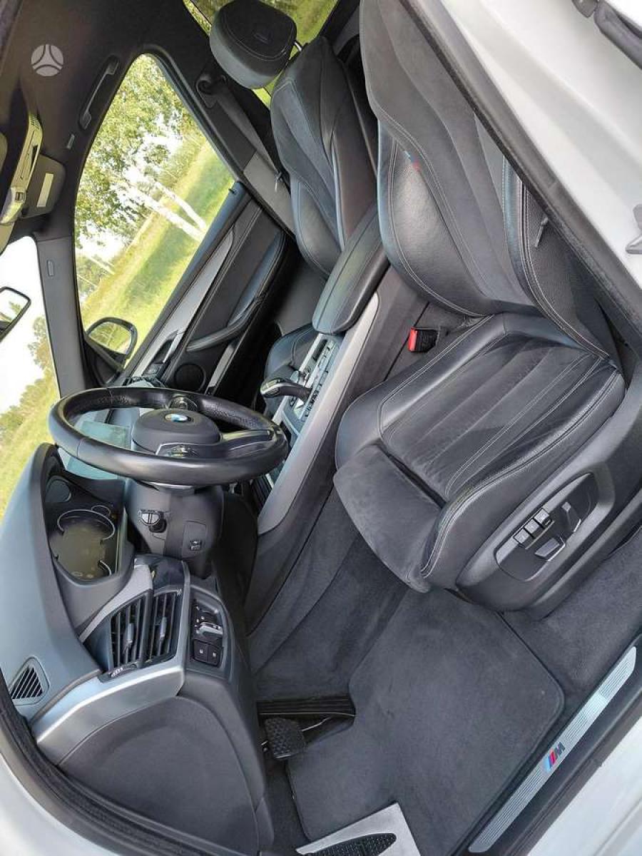 Balts BMW X5 2015 Vilkaviškis, ar dzinēja tilpumu 2.99 L un nobraukumu 235 tūkst. km par 19400 €, foto 19 vietnē AUTOMOTO.COM.LV