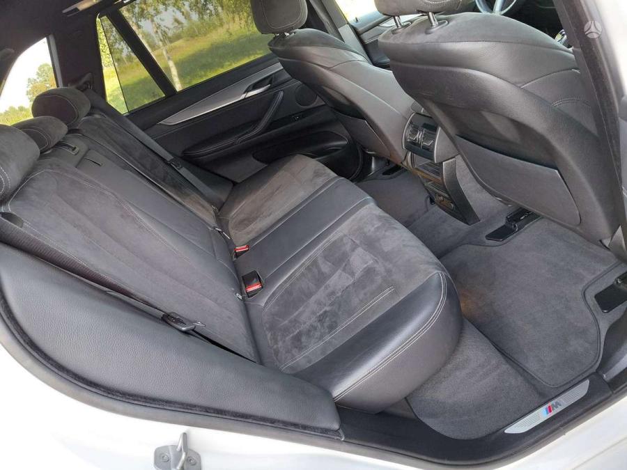 Balts BMW X5 2015 Vilkaviškis, ar dzinēja tilpumu 2.99 L un nobraukumu 235 tūkst. km par 19400 €, foto 35 vietnē AUTOMOTO.COM.LV