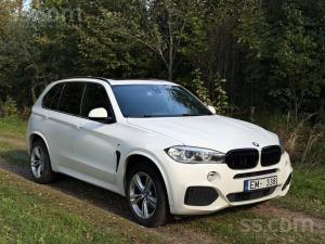 Белый БМВ Х5 2015 в Рига, объемом двигателя 3.00 л и пробегом 269 тыс. км за 20600 €, фото  на AUTOMOTO.COM.LV