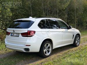 White BMW X5 2015 in Riga, with an engine capacity of 3.00 L and mileage of 269 thousand km for 20600 €, photo 5 on AUTOMOTO.COM.LV