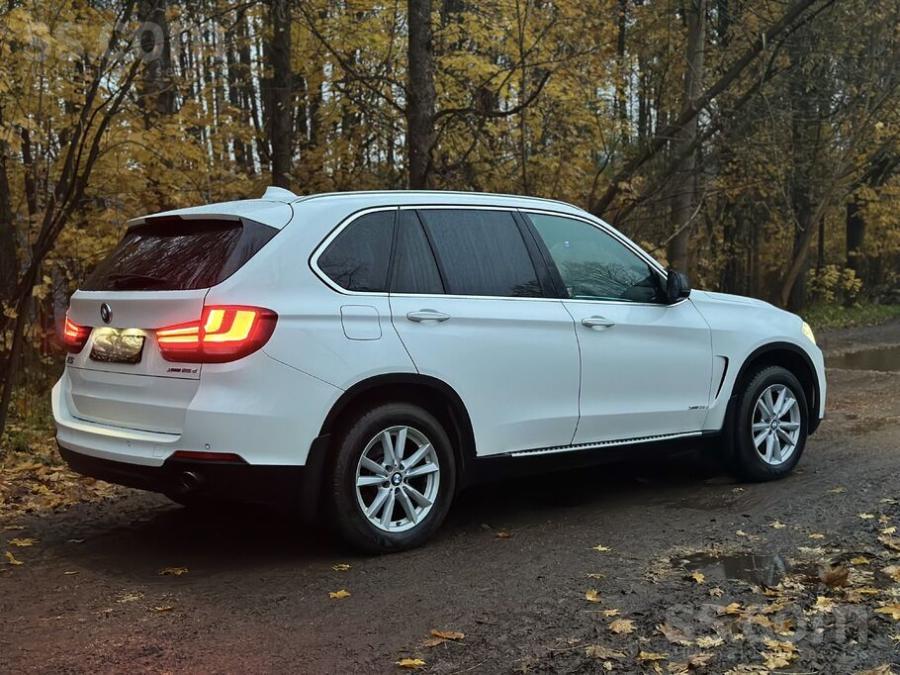 Balts BMW X5 2015 Bauska, ar dzinēja tilpumu 2.00 L un nobraukumu 310 tūkst. km par 13500 €, foto 3 vietnē AUTOMOTO.COM.LV