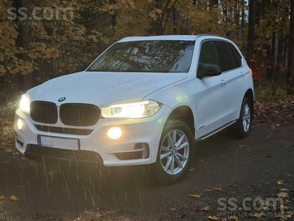 BMW X5 2015 Bauska vietnē Balts BMW X5 2015 Bauska, ar dzinēja tilpumu 2.00 L un nobraukumu 310 tūkst. km par 13500 €, foto 6 vietnē AUTOMOTO.COM.LV