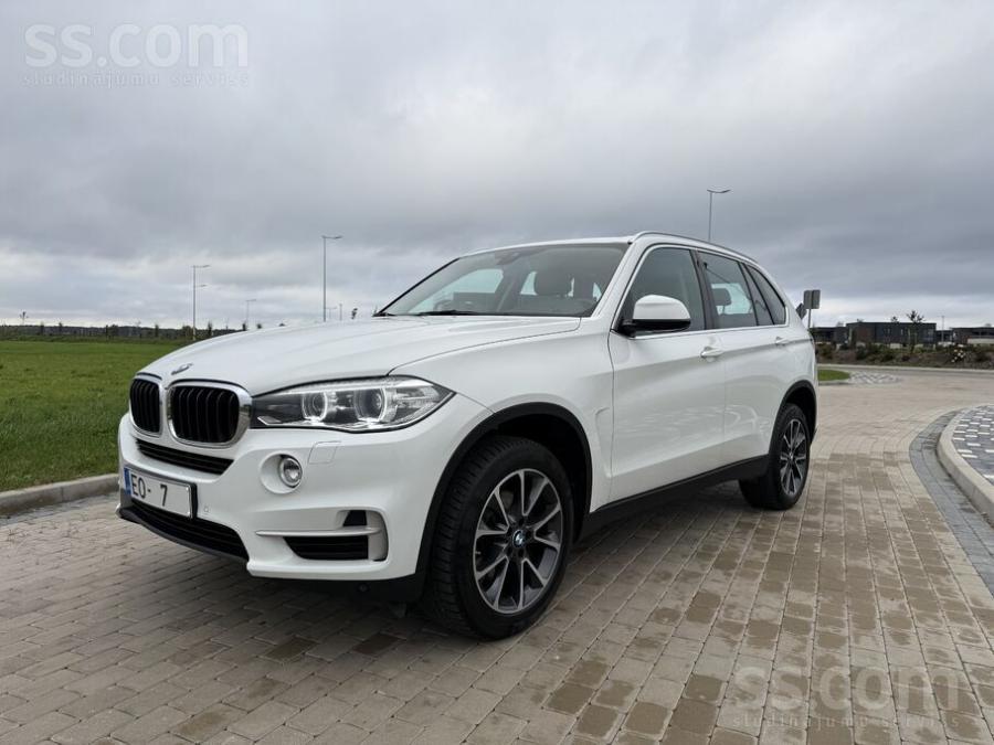 Balts BMW X5 2015 Jūrmala, ar dzinēja tilpumu 3.00 L un nobraukumu 226 tūkst. km par 16495 €, foto 1 vietnē AUTOMOTO.COM.LV