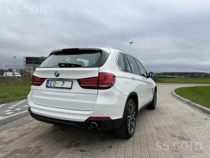 Balts BMW X5 2015 Jūrmala, ar dzinēja tilpumu 3.00 L un nobraukumu 226 tūkst. km par 16495 €, foto 4 vietnē AUTOMOTO.COM.LV