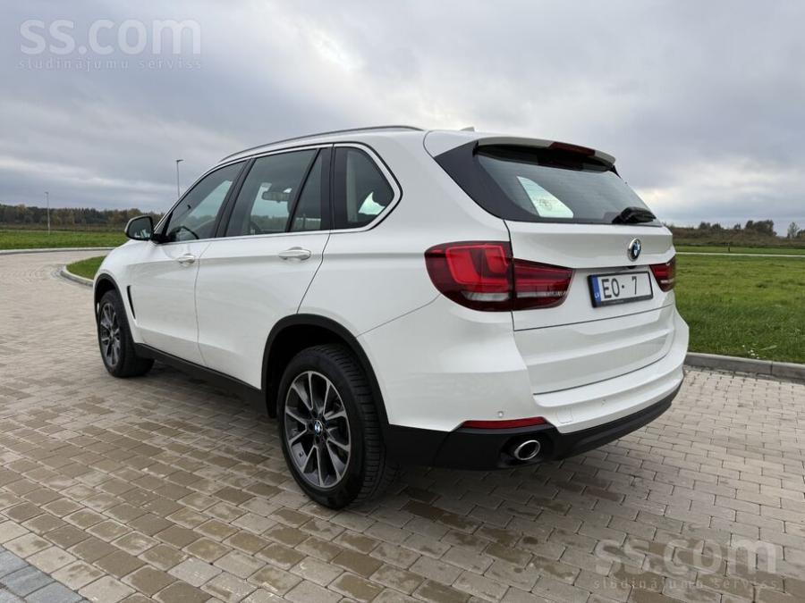 Balts BMW X5 2015 Jūrmala, ar dzinēja tilpumu 3.00 L un nobraukumu 226 tūkst. km par 16495 €, foto 5 vietnē AUTOMOTO.COM.LV