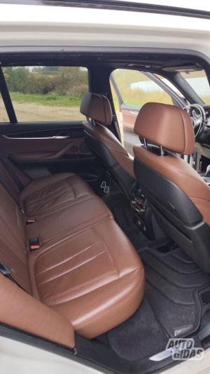 Balts BMW X5 2015 Kauņa, ar dzinēja tilpumu 3.00 L un nobraukumu 103 tūkst. km par 17700 €, foto 27 vietnē AUTOMOTO.COM.LV