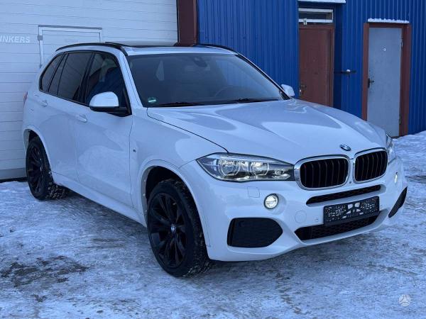 White BMW X5 2016 in Prienai, with an engine capacity of 2.99 L and mileage of 259 thousand km for 21500 €, photo 5 on AUTOMOTO.COM.LV