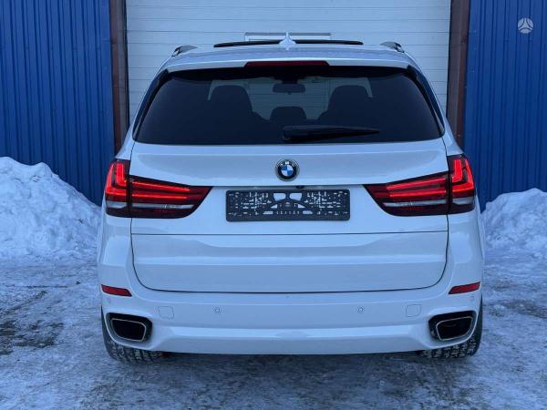 White BMW X5 2016 in Prienai, with an engine capacity of 2.99 L and mileage of 259 thousand km for 21500 €, photo 7 on AUTOMOTO.COM.LV