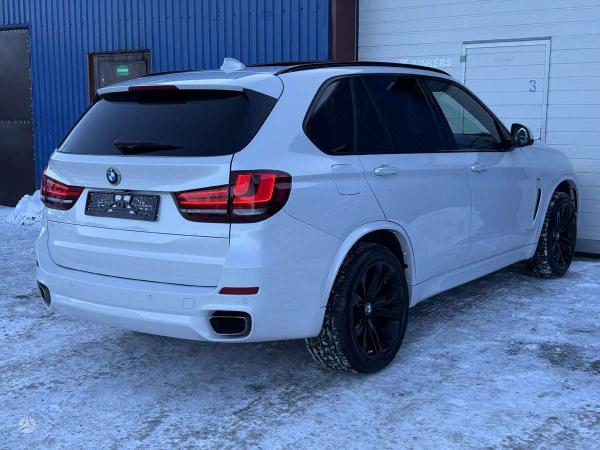 White BMW X5 2016 in Prienai, with an engine capacity of 2.99 L and mileage of 259 thousand km for 21500 €, photo 8 on AUTOMOTO.COM.LV