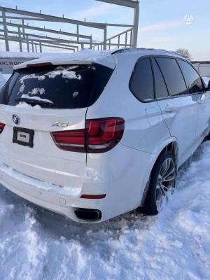 White BMW X5 2016 in Kaunas, with an engine capacity of 4.40 L and mileage of 324 thousand km for 13800 €, photo 4 on AUTOMOTO.COM.LV