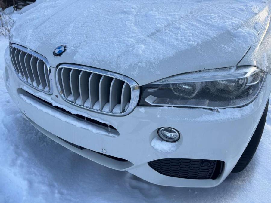 White BMW X5 2016 in Kaunas, with an engine capacity of 4.40 L and mileage of 324 thousand km for 13800 €, photo 15 on AUTOMOTO.COM.LV