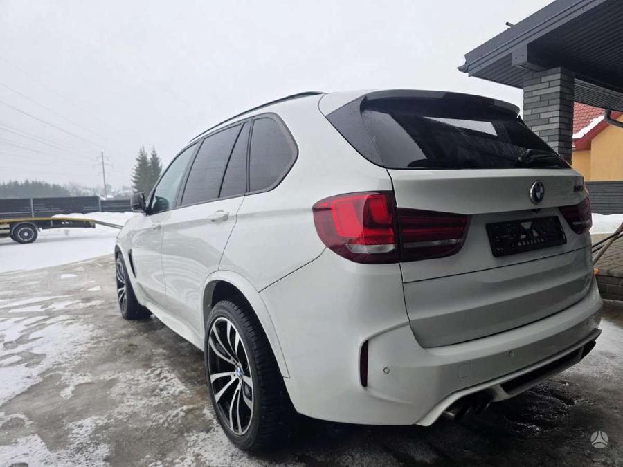 Balts BMW X5 2016 Viļņa, ar dzinēja tilpumu 4.40 L un nobraukumu 172 tūkst. km par 12900 €, foto 1 vietnē AUTOMOTO.COM.LV