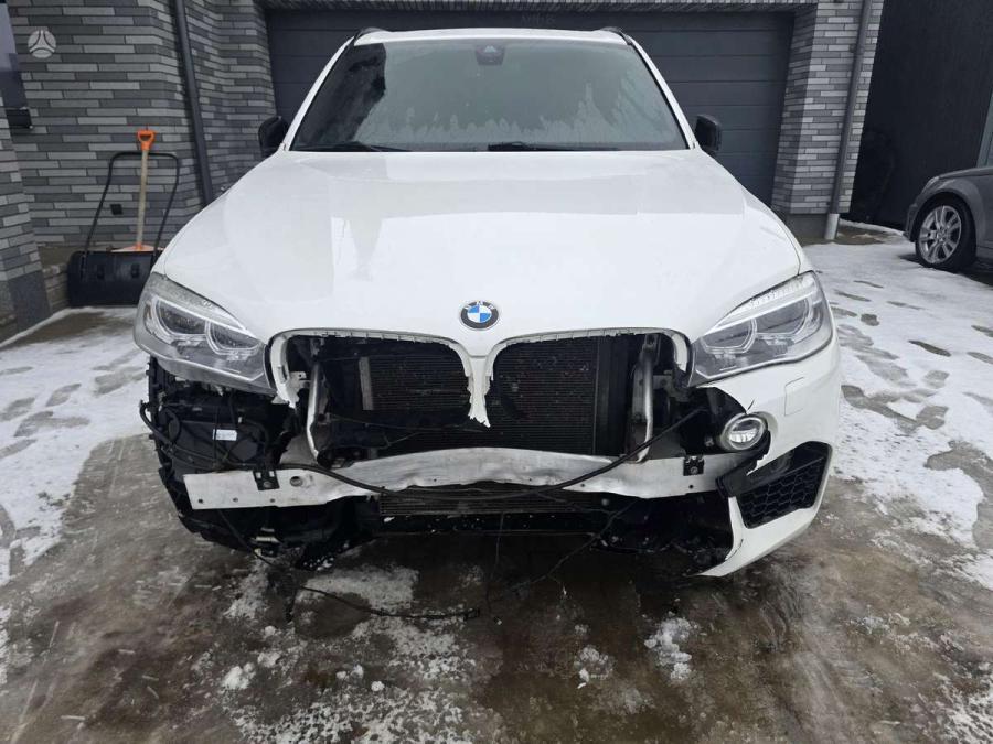 Balts BMW X5 2016 Viļņa, ar dzinēja tilpumu 4.40 L un nobraukumu 172 tūkst. km par 12900 €, foto 6 vietnē AUTOMOTO.COM.LV