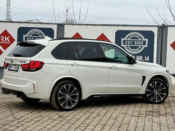 Balts BMW X5 2016 Jelgava, ar dzinēja tilpumu 4.40 L un nobraukumu 135 tūkst. km par 42900 €, foto 9 vietnē AUTOMOTO.COM.LV