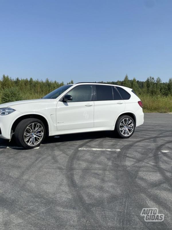 Balts BMW X5 2016 Viļņa, ar dzinēja tilpumu 3.00 L un nobraukumu 189 tūkst. km par 18100 €, foto 4 vietnē AUTOMOTO.COM.LV