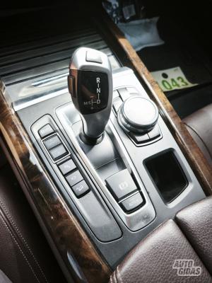 Balts BMW X5 2016 Kauņa, ar dzinēja tilpumu 3.00 L un nobraukumu 84 tūkst. km par 8250 €, foto 12 vietnē AUTOMOTO.COM.LV