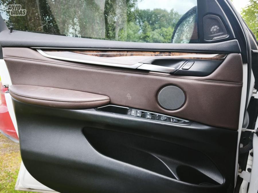 Balts BMW X5 2016 Kauņa, ar dzinēja tilpumu 3.00 L un nobraukumu 84 tūkst. km par 8250 €, foto 19 vietnē AUTOMOTO.COM.LV