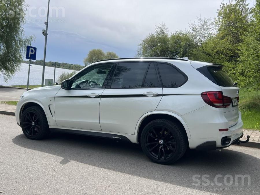 Balts BMW X5 2016 Rīga, ar dzinēja tilpumu 3.00 L un nobraukumu 206 tūkst. km par 25500 €, foto 9 vietnē AUTOMOTO.COM.LV
