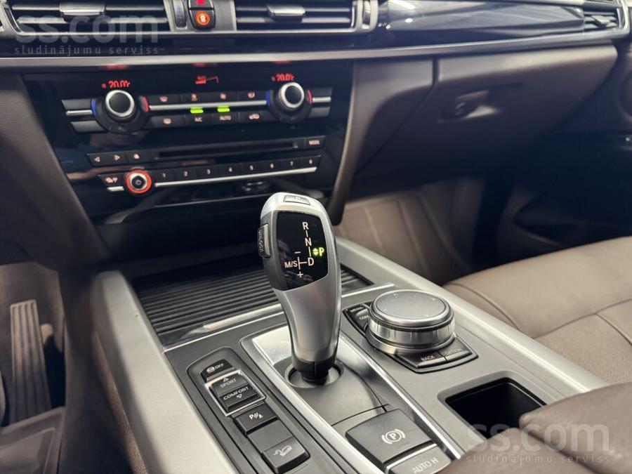 White BMW X5 2016 in Riga, with an engine capacity of 2.00 L and mileage of 182 thousand km for 20599 €, photo 18 on AUTOMOTO.COM.LV