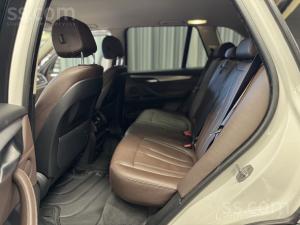 White BMW X5 2016 in Riga, with an engine capacity of 2.00 L and mileage of 182 thousand km for 20599 €, photo 24 on AUTOMOTO.COM.LV