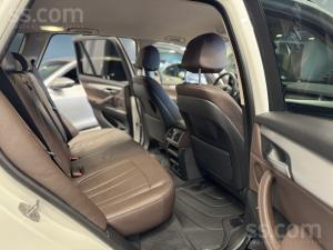 White BMW X5 2016 in Riga, with an engine capacity of 2.00 L and mileage of 182 thousand km for 20599 €, photo 25 on AUTOMOTO.COM.LV