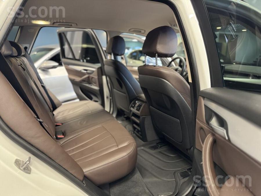 White BMW X5 2016 in Riga, with an engine capacity of 2.00 L and mileage of 182 thousand km for 20599 €, photo 25 on AUTOMOTO.COM.LV