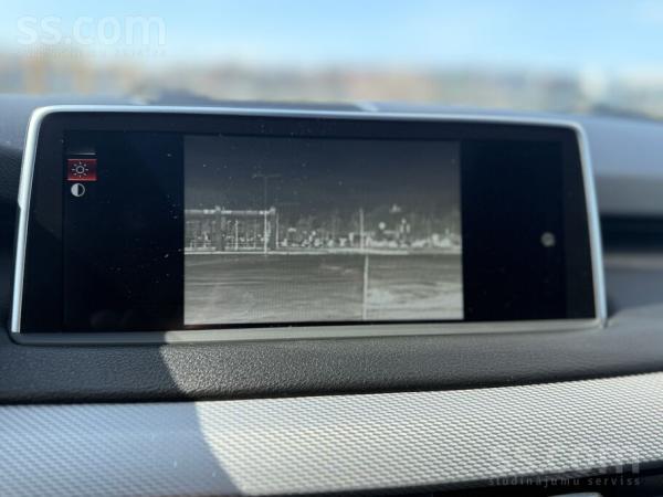 Balts BMW X5 2016 Liepāja, ar dzinēja tilpumu 3.00 L un nobraukumu 189 tūkst. km par 30000 €, foto 10 vietnē AUTOMOTO.COM.LV