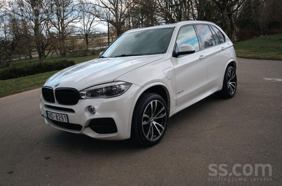 Balts BMW X5 2016 Dobele, ar dzinēja tilpumu 2.00 L un nobraukumu 160 tūkst. km par 23900 €, foto 3 vietnē AUTOMOTO.COM.LV