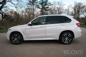 Balts BMW X5 2016 Dobele, ar dzinēja tilpumu 2.00 L un nobraukumu 160 tūkst. km par 23900 €, foto 4 vietnē AUTOMOTO.COM.LV