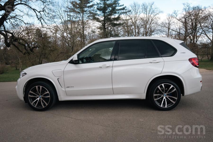 Balts BMW X5 2016 Dobele, ar dzinēja tilpumu 2.00 L un nobraukumu 160 tūkst. km par 23900 €, foto 4 vietnē AUTOMOTO.COM.LV