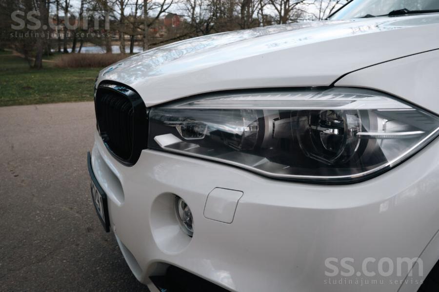 Balts BMW X5 2016 Dobele, ar dzinēja tilpumu 2.00 L un nobraukumu 160 tūkst. km par 23900 €, foto 10 vietnē AUTOMOTO.COM.LV