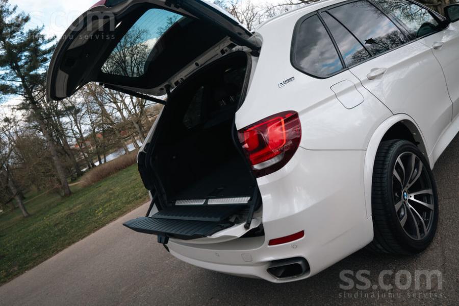 Balts BMW X5 2016 Dobele, ar dzinēja tilpumu 2.00 L un nobraukumu 160 tūkst. km par 23900 €, foto 12 vietnē AUTOMOTO.COM.LV