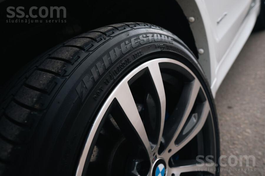 Balts BMW X5 2016 Dobele, ar dzinēja tilpumu 2.00 L un nobraukumu 160 tūkst. km par 23900 €, foto 14 vietnē AUTOMOTO.COM.LV